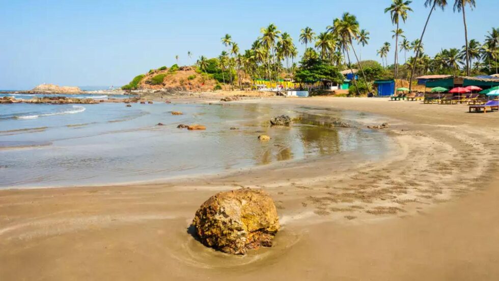 Bambolim Beach, Goa, India (Things to do, Location, Activities, Night ...