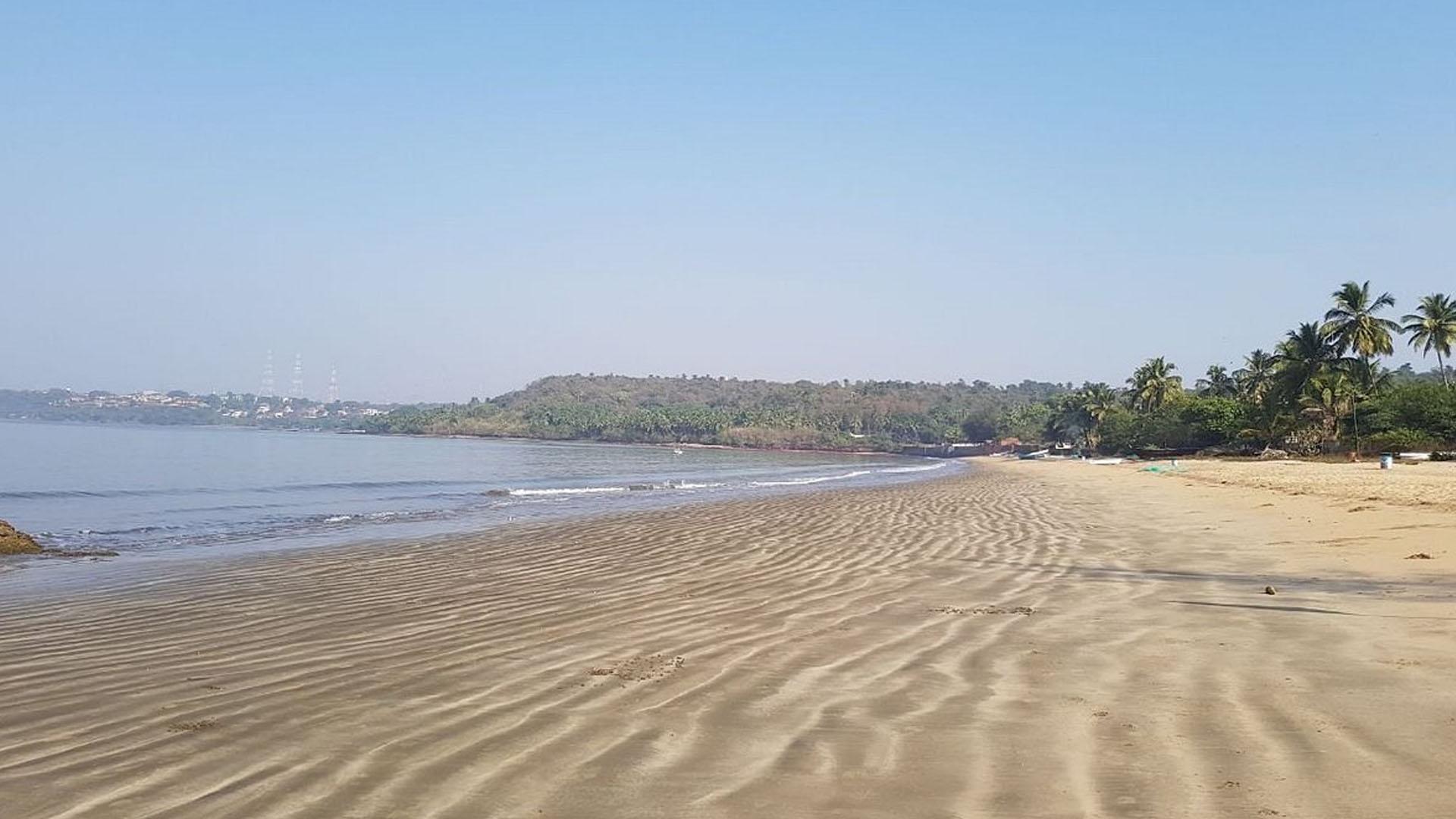 Bambolim Beach, Goa, India (Things to do, Location, Activities, Night ...